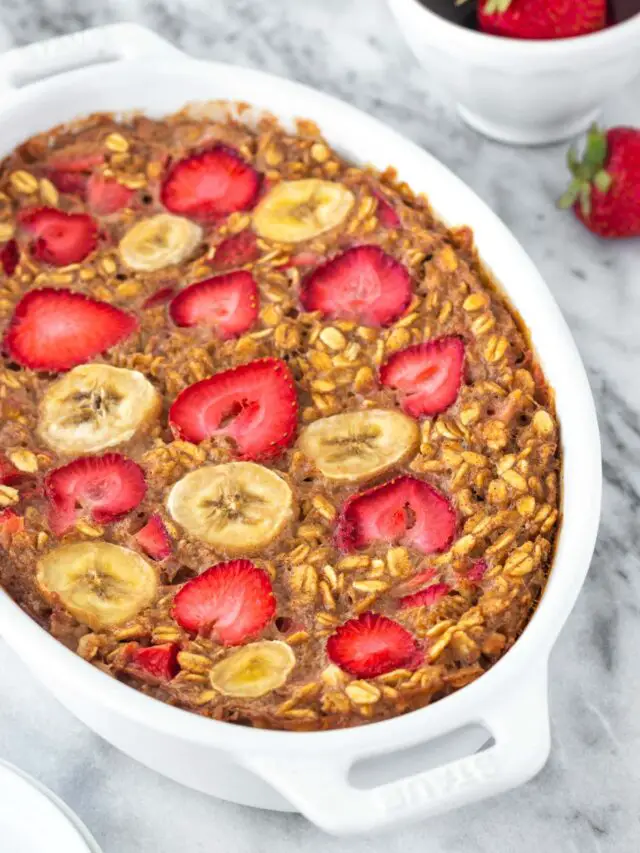 Strawberry Banana Baked Oatmeal | Feed Yourself Plants